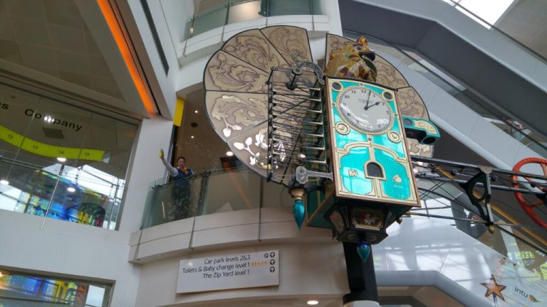 The frog clock at Intu Milton Keynes stopped blowing bubbles. What ...