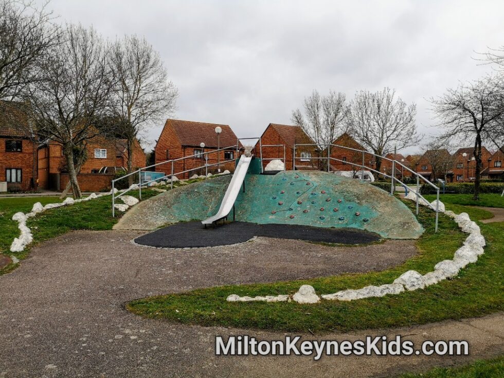 Dinosaur skeleton park, Caldecotte, Milton Keynes - Milton Keynes Kids